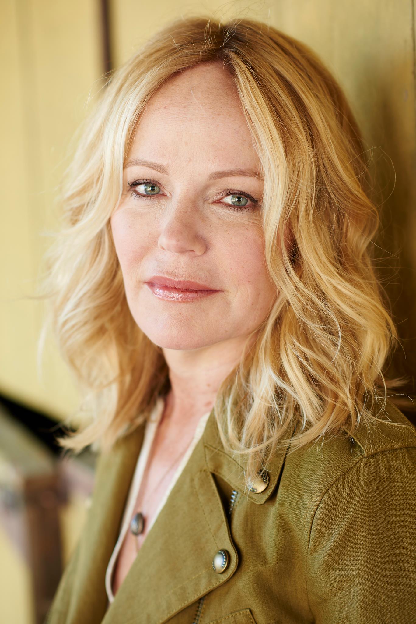 Writing “From the Center of a Trauma” — An Interview With Dani Shapiro ...